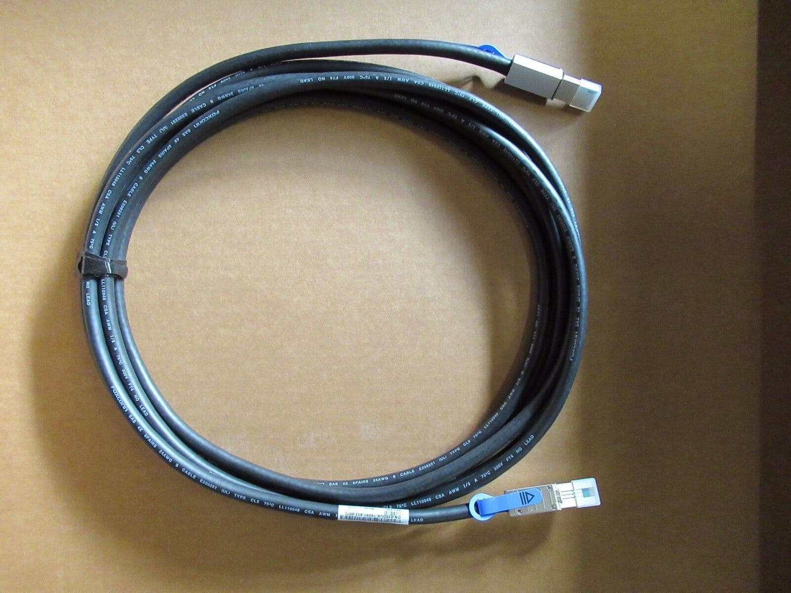 New SFF-8088 to SFF-8088 Mini SAS Cable 6m External
