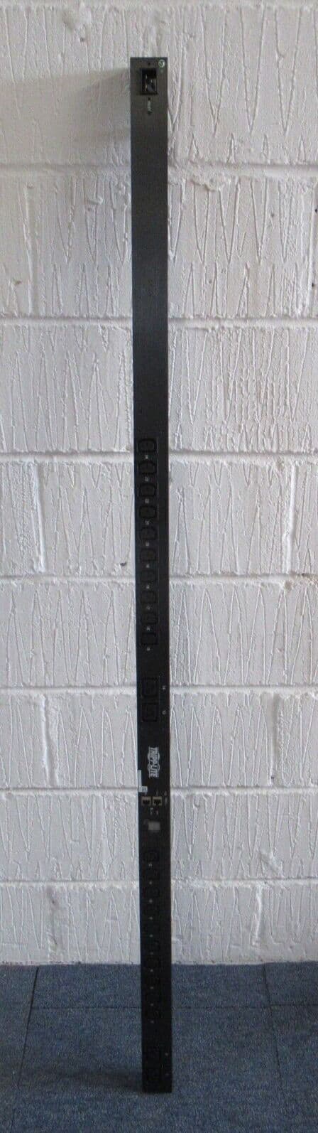 New Tripp Lite PDUMNV20HVLX 3 7kW 20x C13 4x C19 Outlets Single Phase ...