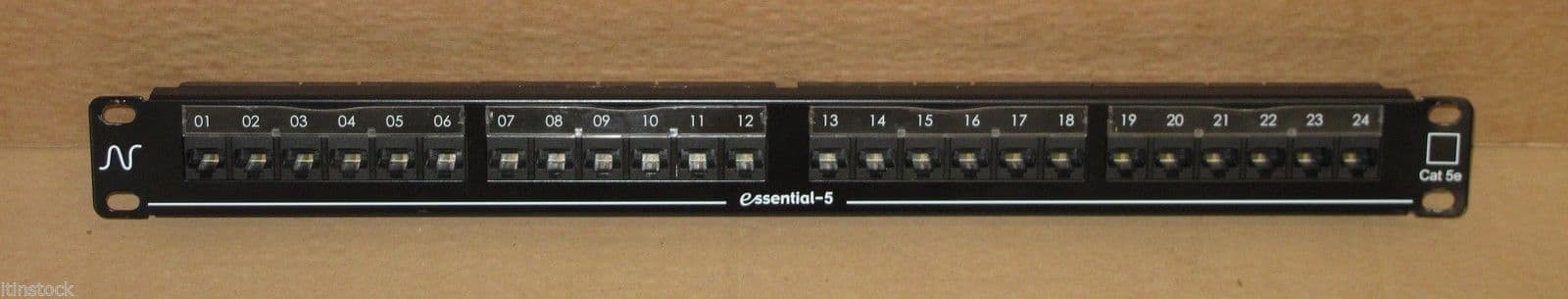 Nexans Essential-5 Cat5E 24-Port 1U Rack Mount Network Patch Panel RJ45 ...