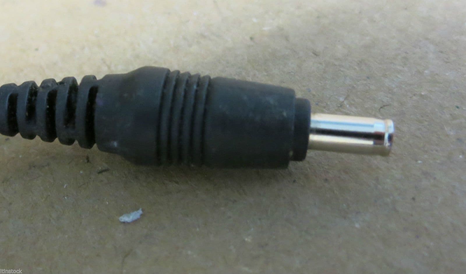 Nokia AC Power Adapter 5 3V 500mA UK Plug - Type AC-2X