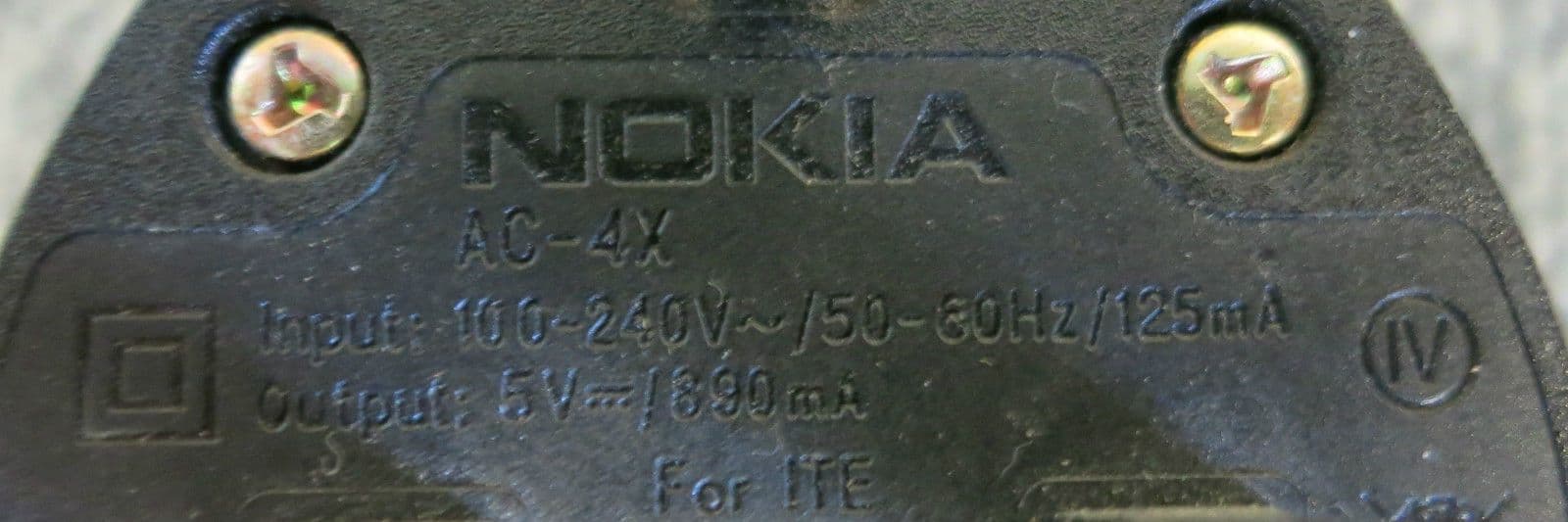 Nokia AC Power Travel Adapter Charger 5V 890mA UK 3-Pin - Type ACP-4X