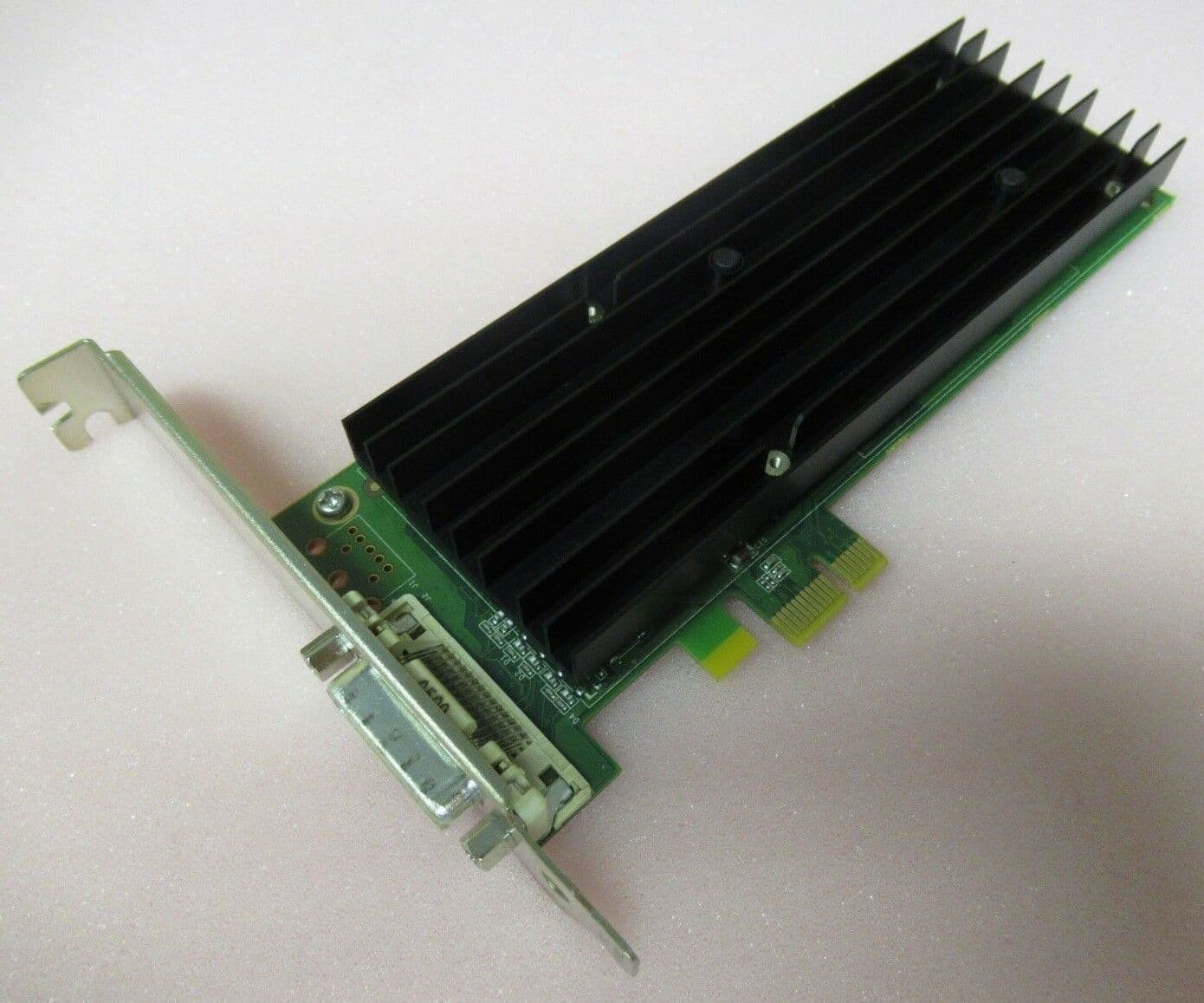 Nvidia Quadro NVS 290 PCI-E X16 256MB Graphic Card Low Profile ...