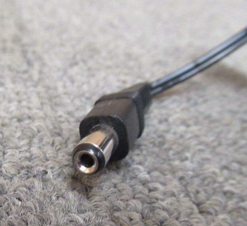 OEM AA-091AD UK 3-Pin Plug AC Power Adapter 9 Watts 9 Volts 1 Amp