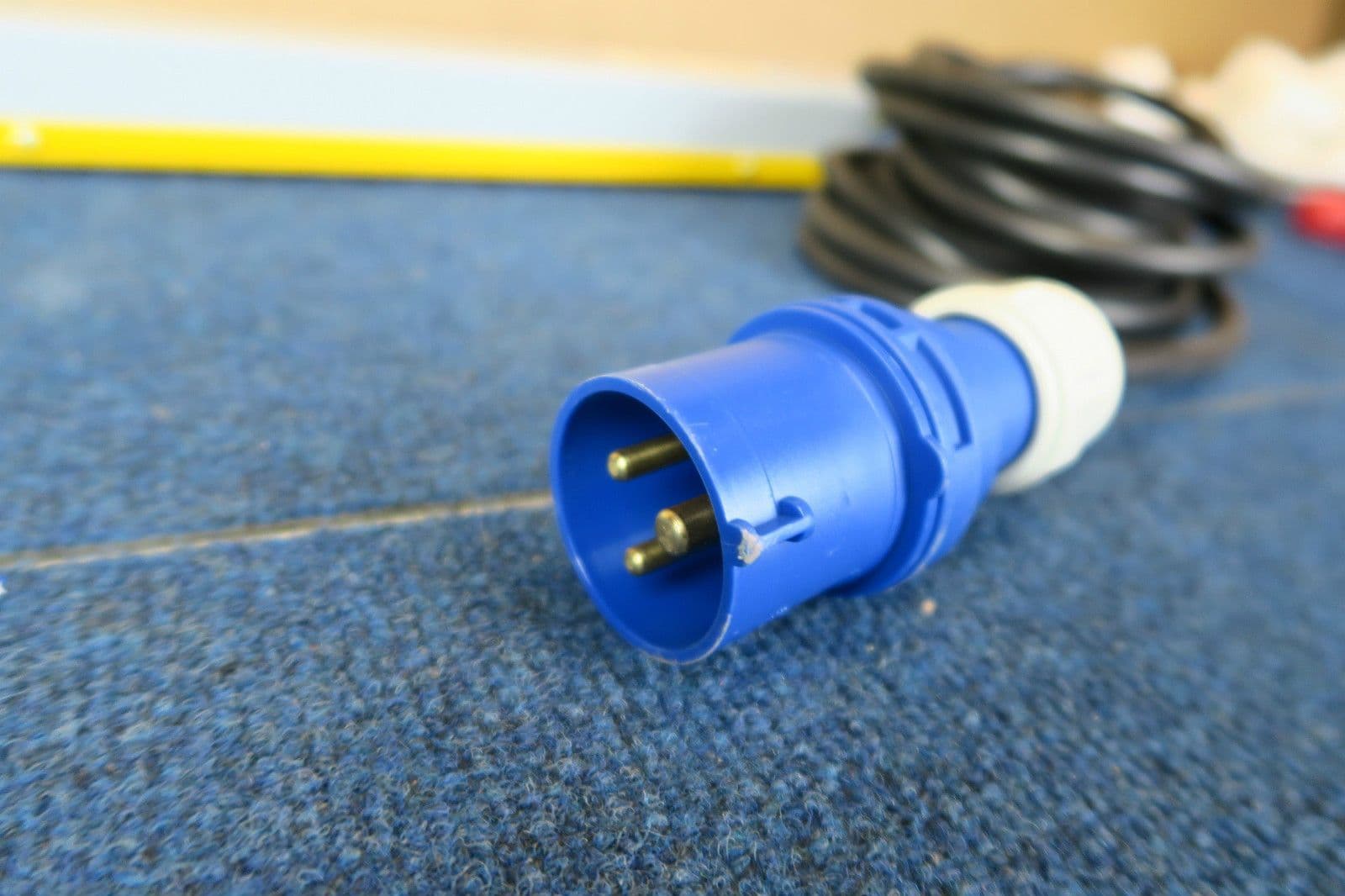 Olson 6A/16 - 5 Metre Lead BS4343 Plug 16 Socket Power Distribution Unit