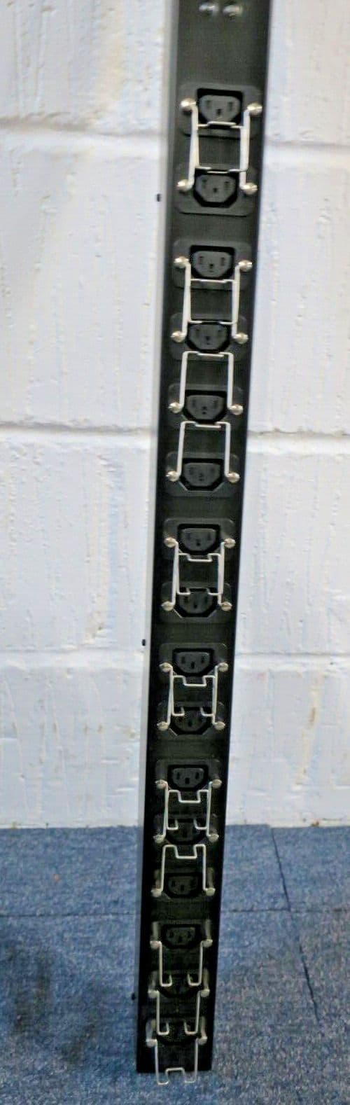 Olson PM/COM6 4F/32 32A 10 Way PDU 4 x C19 6 x C13 Black Power Metered ...