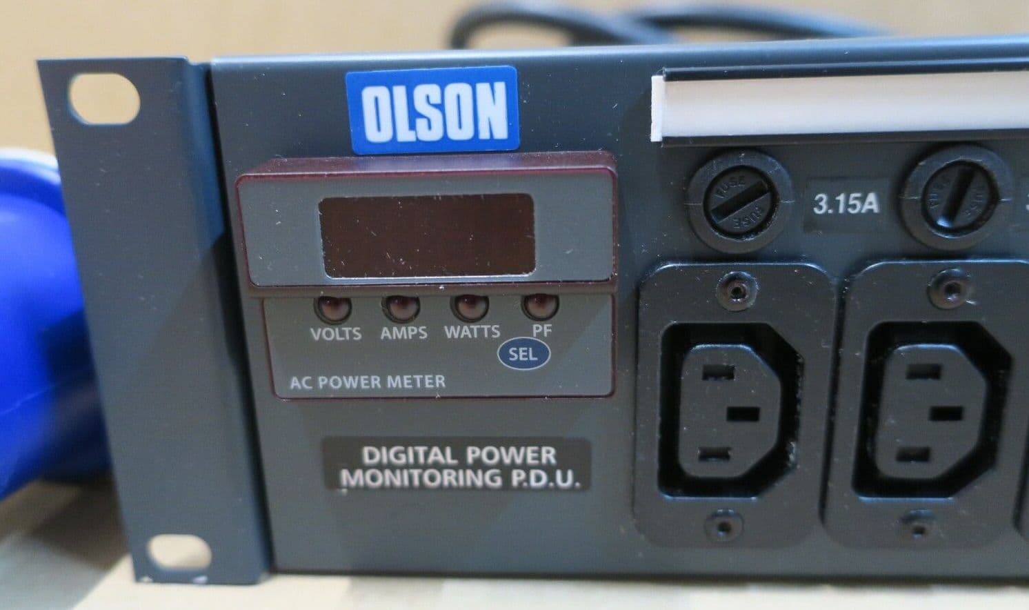 Olson PM/KNBT/32 12 Way 19 2U 32A Unswitched Power Metered C13 240v PDU ...