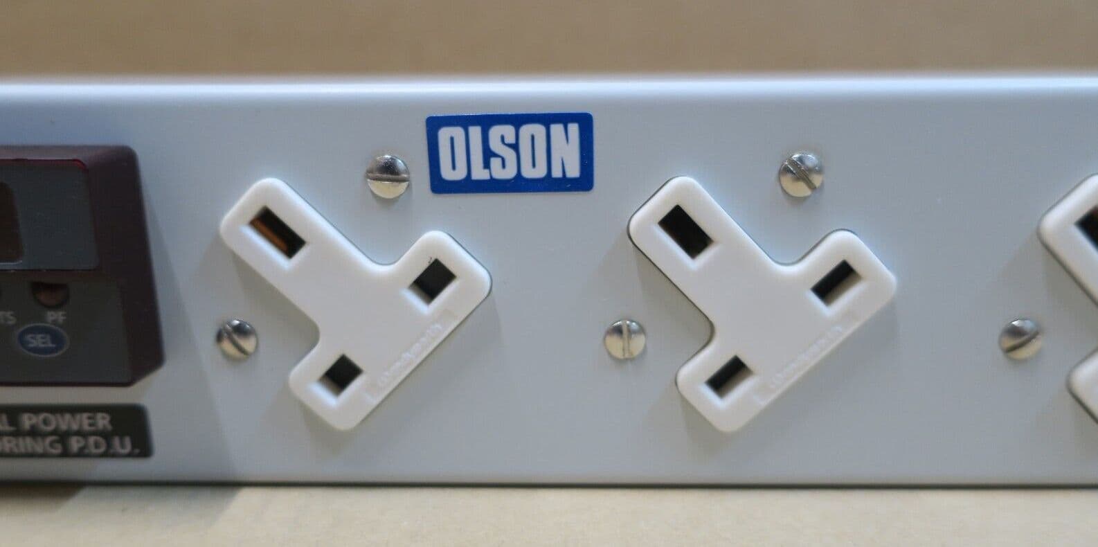 Olson PM1027/16 6 Way 19 1 5U 16A Unswitched Power Metered 13A UK Plug ...