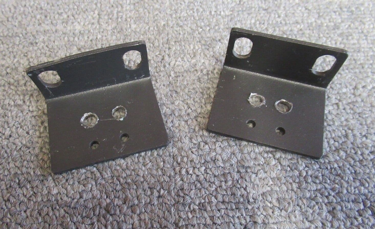 Pair Of Left And Right 1U Rack Mounting Ears Black With Screws