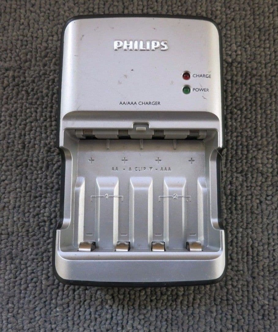 Philips SCB1425NB/05 MultiLife NiMH Battery Chargers AA / AAA With AC ...