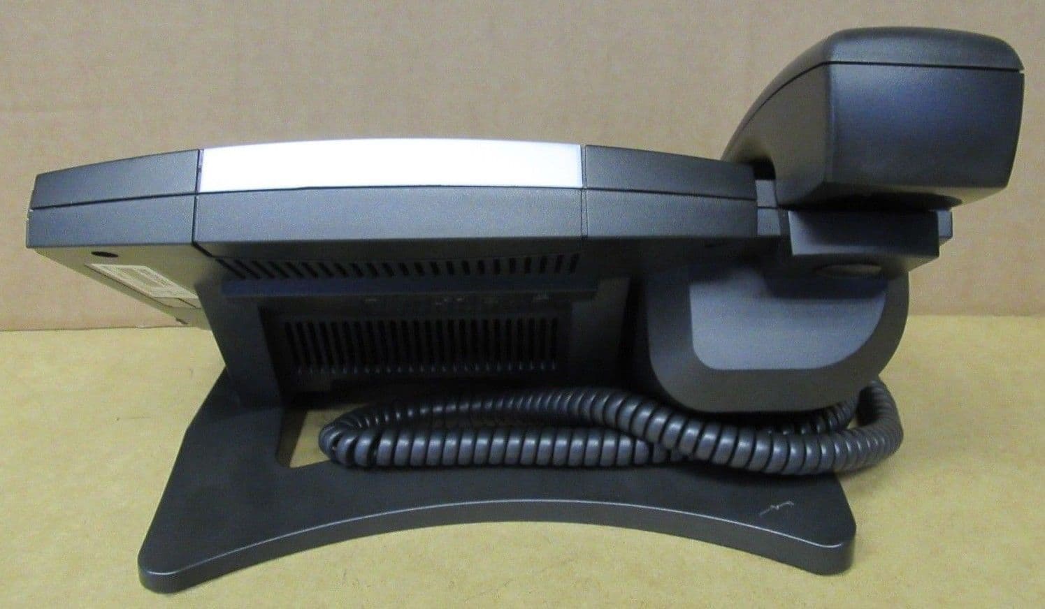 Polycom SoundPoint IP560 SIP Phone Gigabit Ethernet Telephone 2201 ...