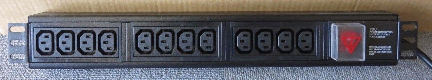 Powerdata VIEC/12 12 Way IEC C13 Vertical Rack-Mounted Switched PDU 13A UK Plug