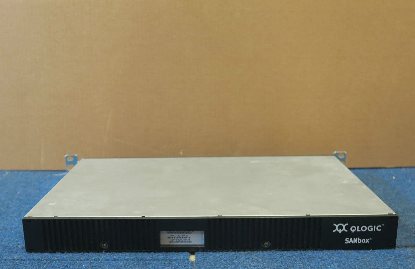 QLogic SANbox 5600Q - 20 Port 4GB Fibre Chanel Network Stackable Switch ...