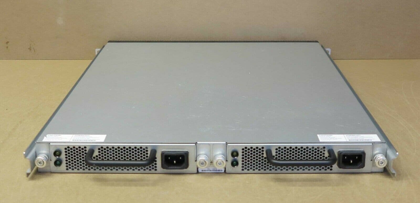 QLOGIC SB5802V-20A8 E SANbox 5802 Full Fabric Switch 2 x PSU Rack Rails