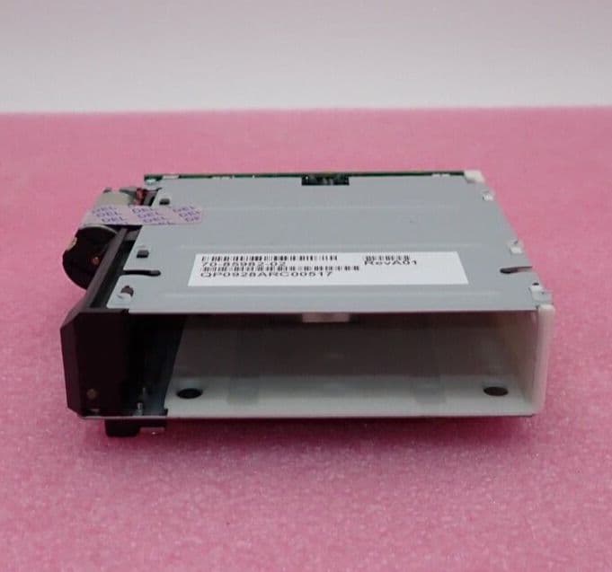 Quantum Scalar 50 / PX502 Tape Library Robot / Picker Assembly 70-85982-02