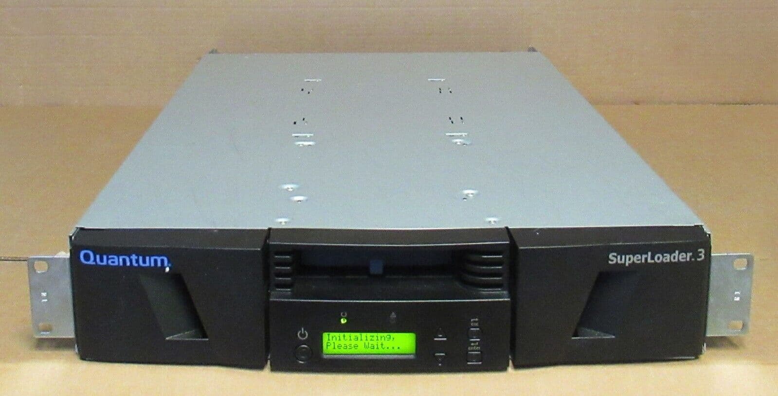 Quantum Superloader 3 L700 EC-L2KAE-YF LTO4 16-Slot Rack Tape Drive Autoloader