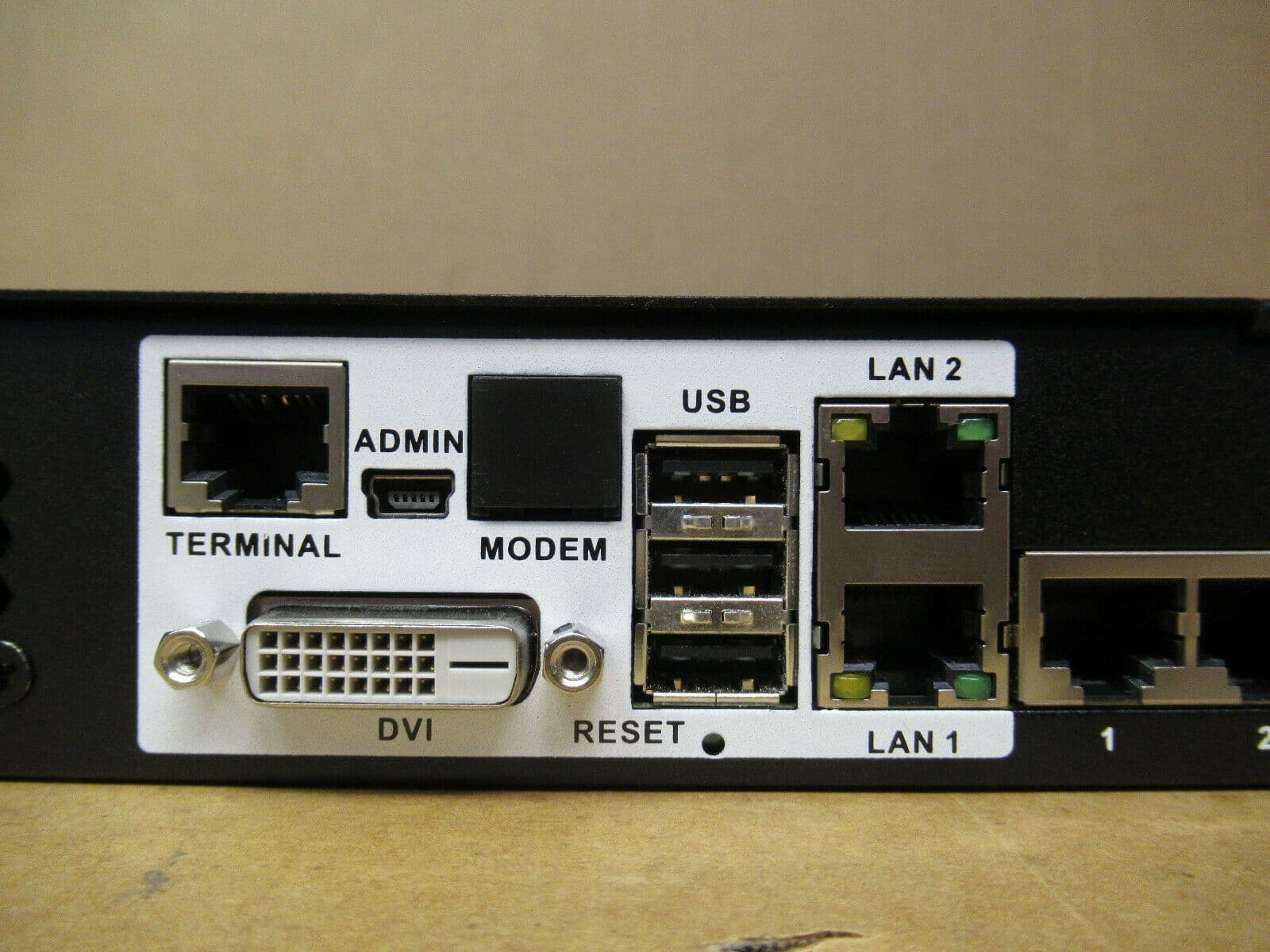 Raritan Dominion SX DSX2-8 8-Port GigE Serial Secure IP Access Console ...