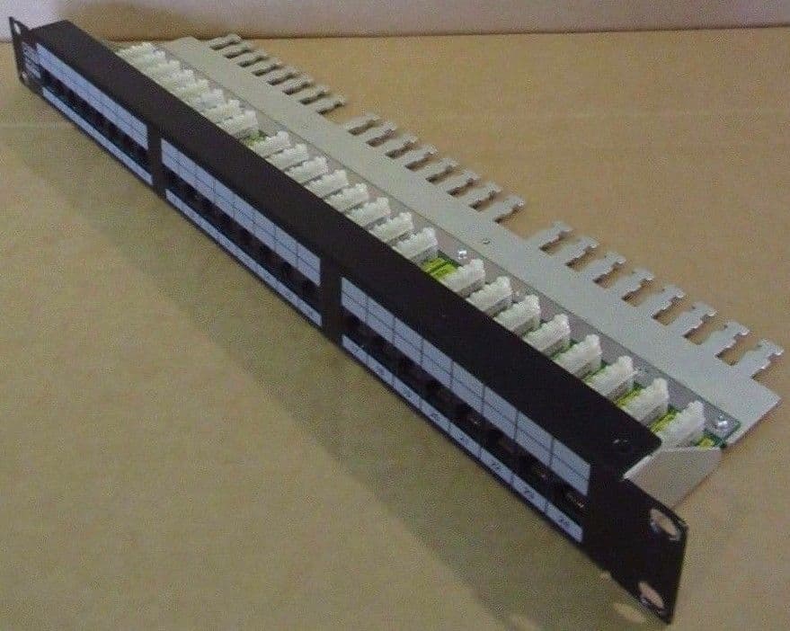 RiT Smart GIGA 24 Patch Panel Vertical 1000 Mbps R3801610A