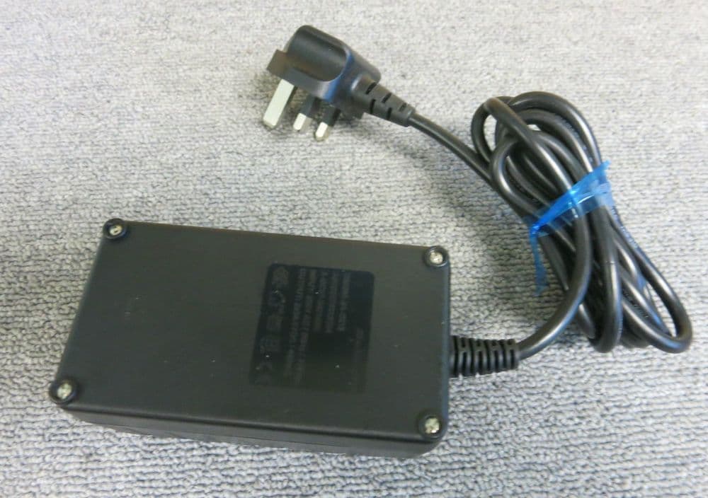 Salcomp C39280-Z4-C512 Power Supply Dual Power 17W 2 x 34 0V 480mA