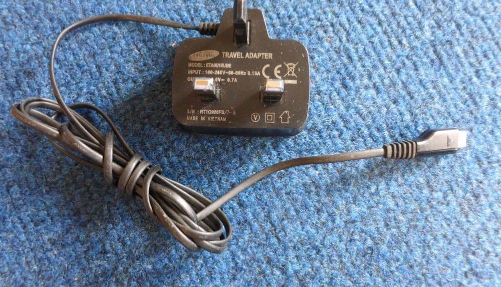 Samsung ETA0U10UBE UK Plug Micro USB AC Power Adapter Charger 3 5W 5V 0 7A