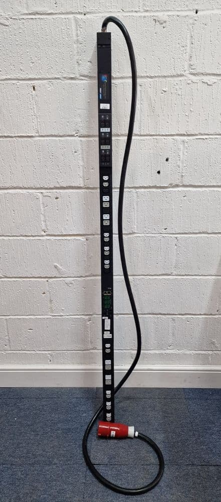 Server Technology PRO2 Switched PDU C2W36CE 24 x C13 12 x C19 32A OU 230V