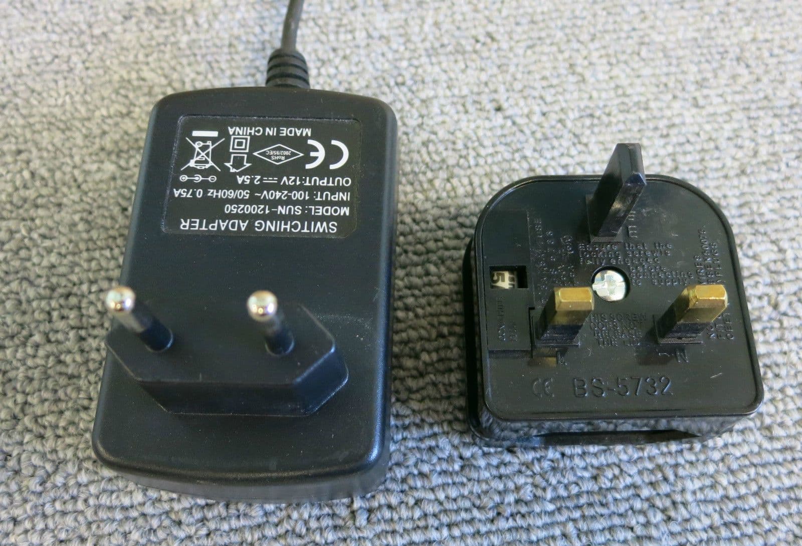 Shenzhen SUN-1200250 Switching AC Power Adapter 30 Watt 12 Volts 2 5 Amps