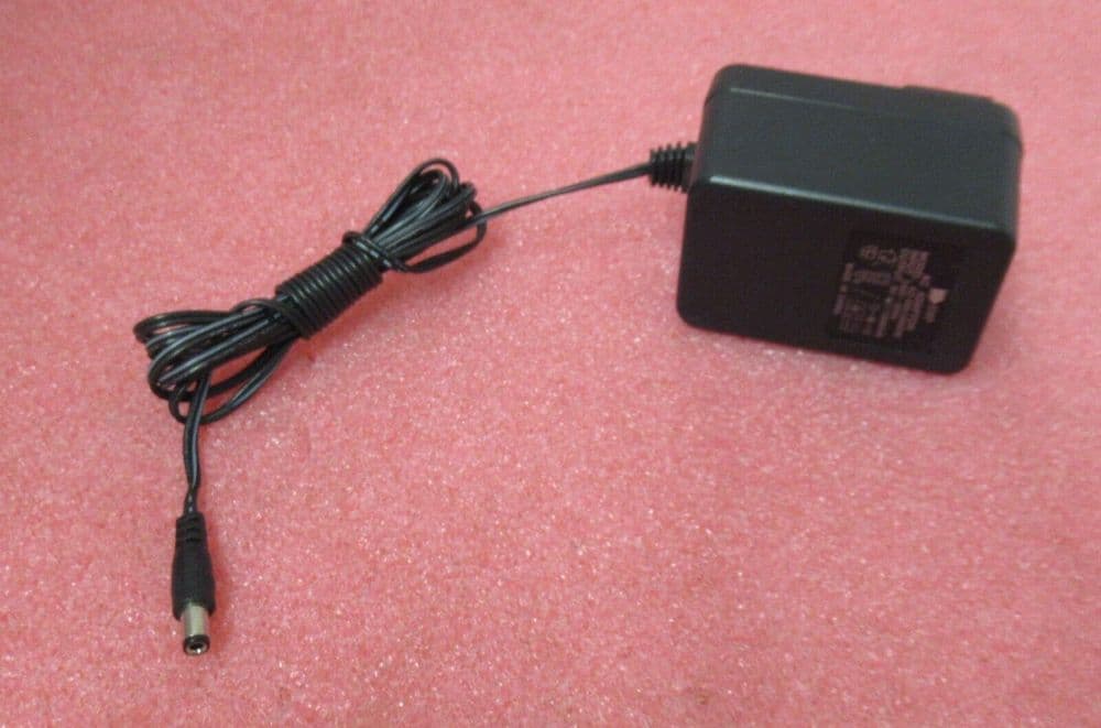 SMP AD-0901000DK UK 3 Pin Plug AC Power Adapter 9V 1000mA 9W