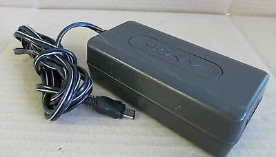 Sony AC Power Adapter 100-240V 50/60Hz 8 4V 1 5A - AC-L10