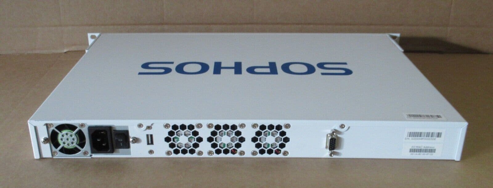 Sophos SG 210 Firewall Network Security Appliance 6x Gigabit Ethernet Rackmount