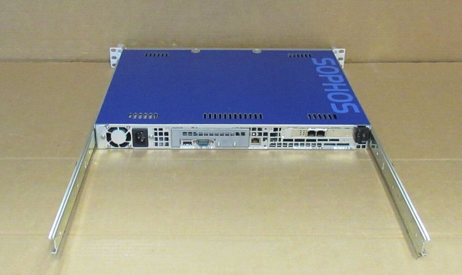Sophos WS1000 Web Security Appliance Networking Equipment 1U Rack Server