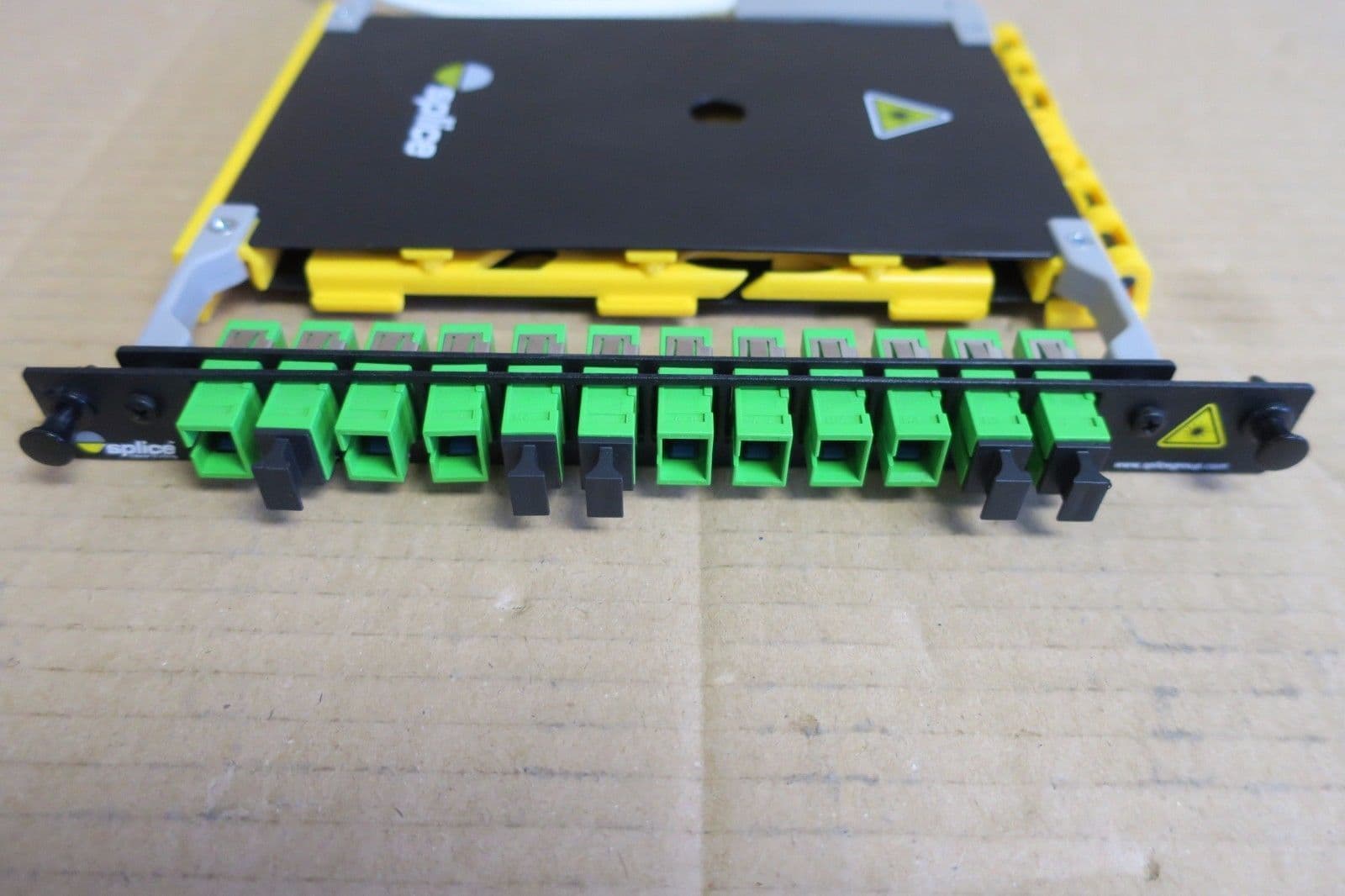 Splice SpliceGroup Fibre Optic Rack Mount Patch Panel 19inch 1U 12 Port