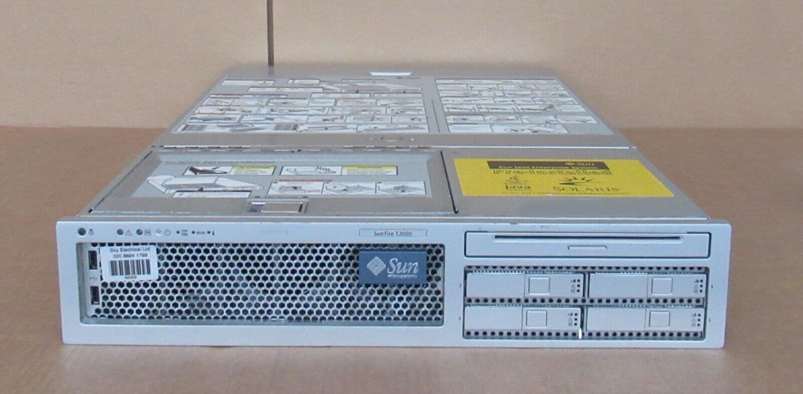 Sun Microsystems SunFire T2000 1x Sun 527-1200 8-Core 1 2GHz 4 x 2 5" Bay Server