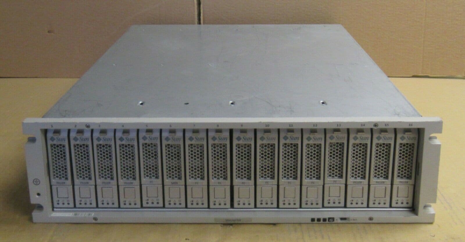 Sun Storagetek CSM200-EU 16 Bay 4GB Fibre Channel Array Enclosure 596 ...