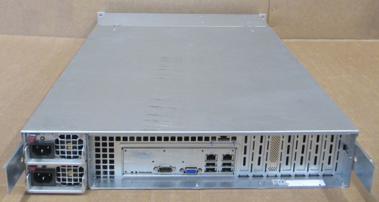 SUPERMICRO CSE-216E1-R900UB 24 x 2 5" HDD Bays Quad-Core XEON 4GB 2U Server