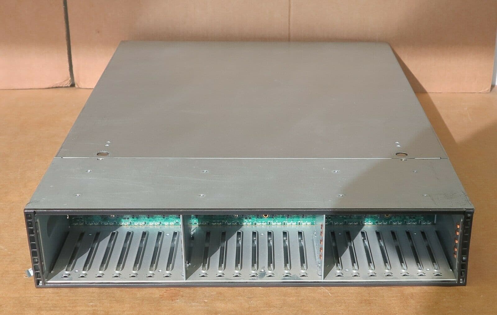 Supermicro SuperChassis CSE-216 24x 2 5" 2x 900W PSU 2U RAID Rack Server