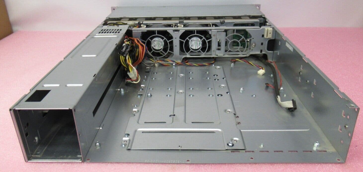 Supermicro SuperChassis CSE-826 12 x 3 5" Bay 2U Rack server NO Motherboard