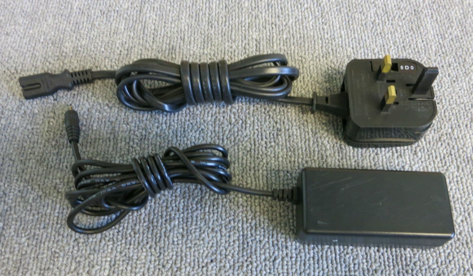 Switching AC Power Adapter 5V 2 0A - Model SK02G-0500200K