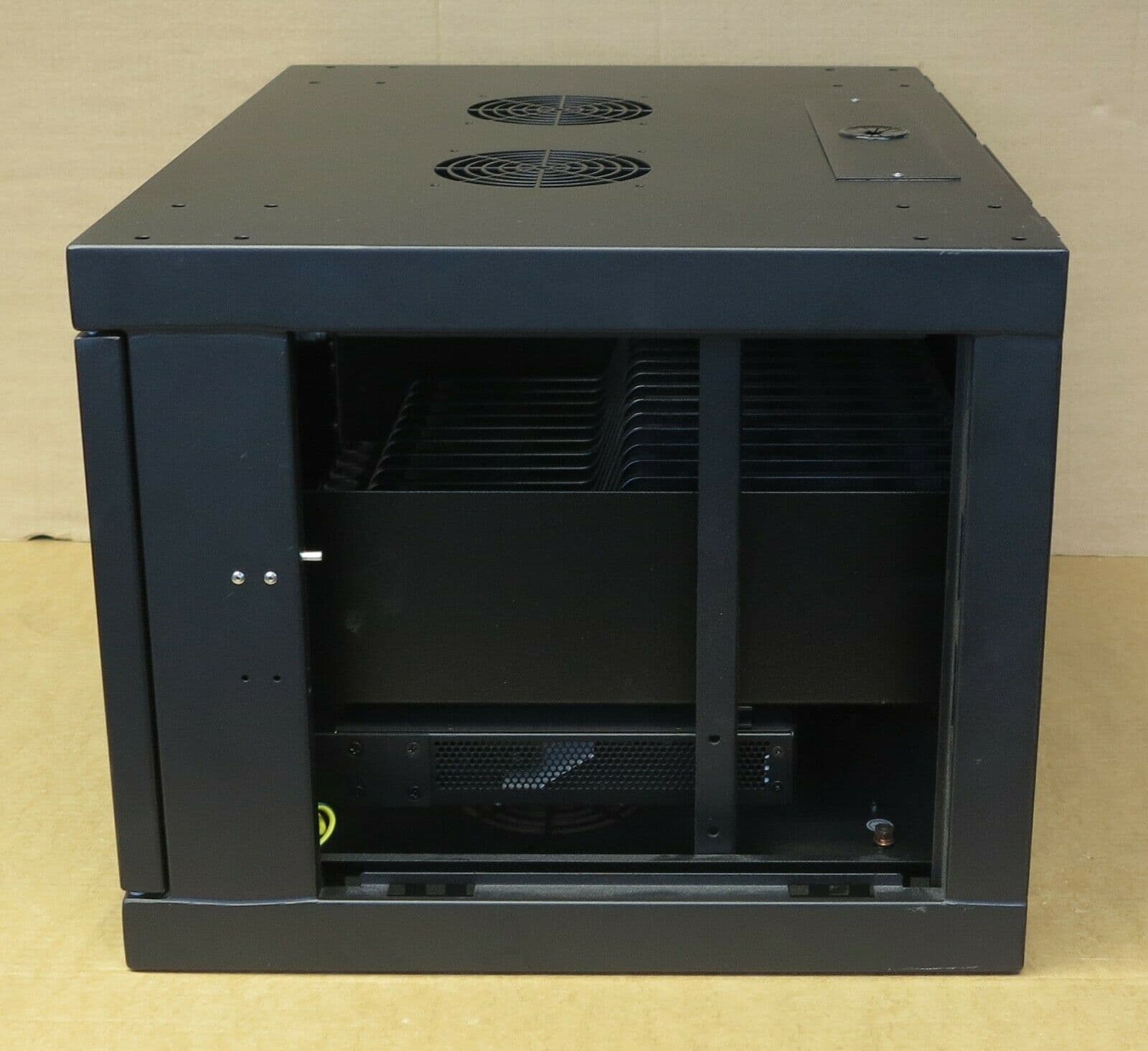 Tripp Lite 16-Port USB Tablet Charging & Sync Cabinet Station CS16USB