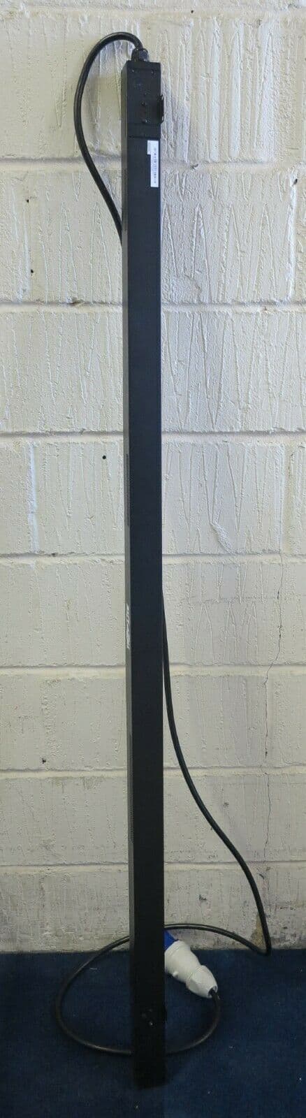 Tripp Lite PDUMV32HV Metered PDU C13 C19 230V 32A 1P 3M Power ...