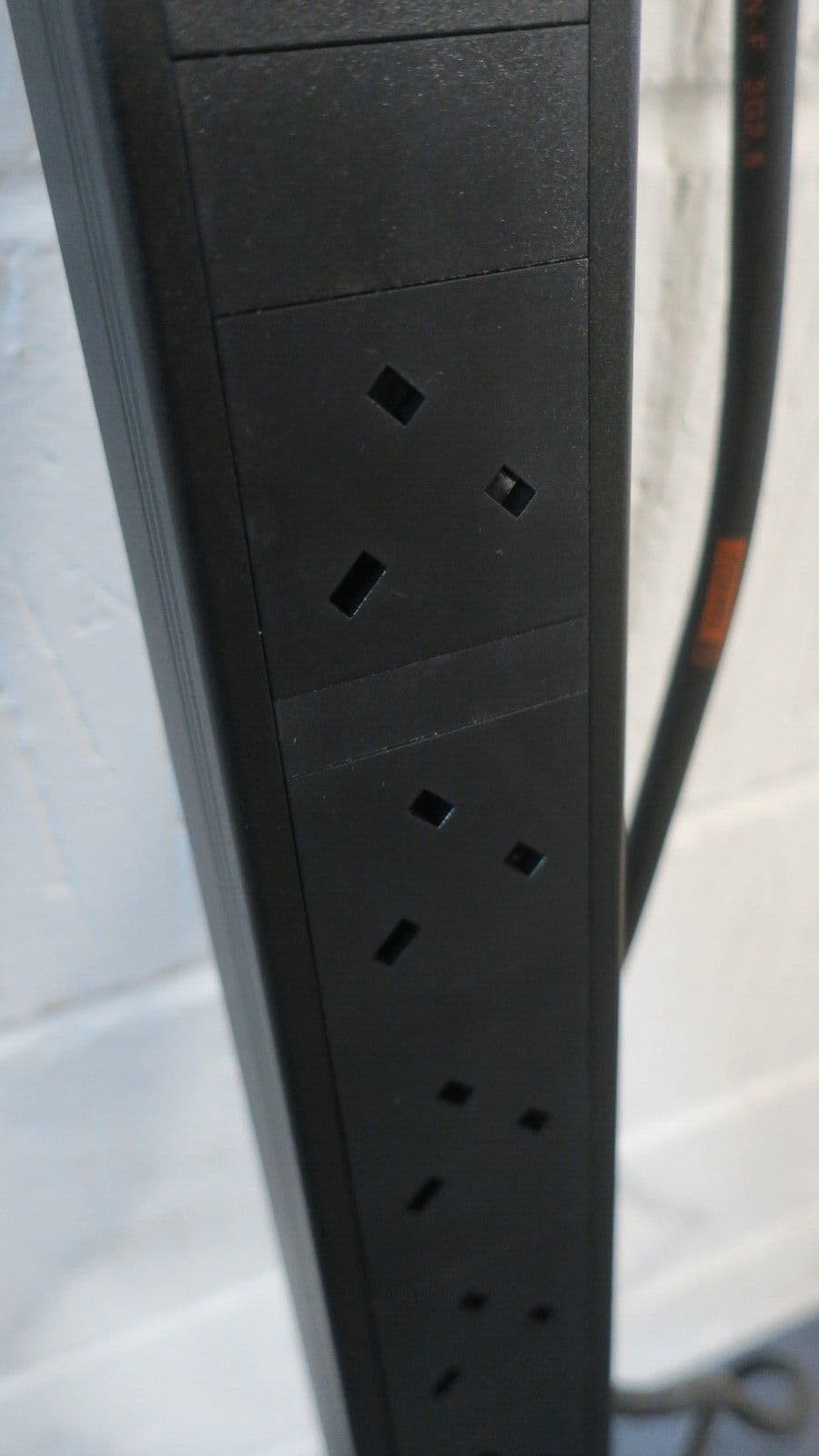 Unbranded 16A 240V 15 Way Meter Sockets Angled Left UK 13A Plug PDU ZeroU