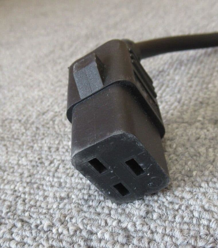 Walther 16A-6H 230V IP44 3 Pin Industrial Plug To C19 Female Power ...