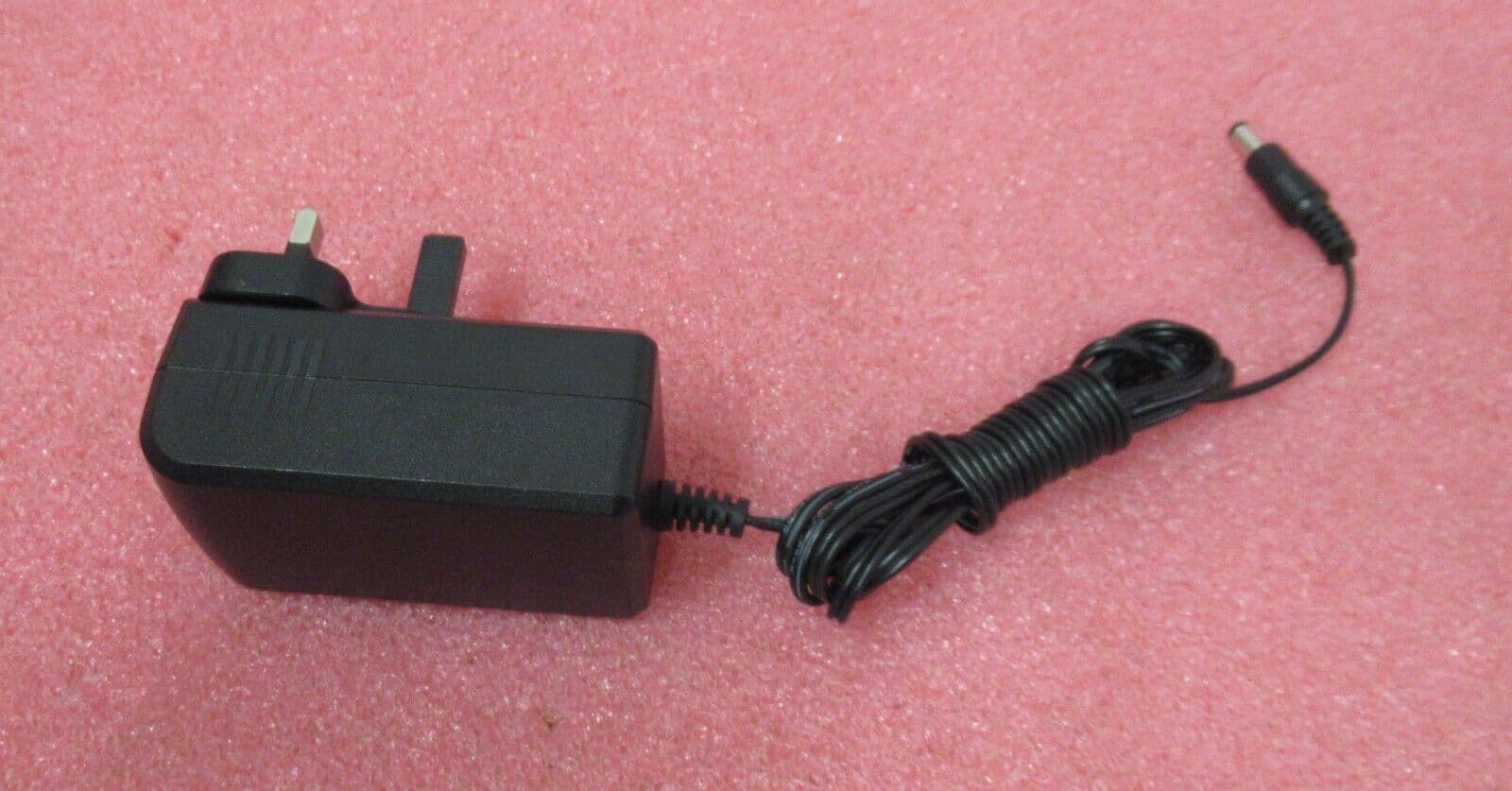 WatchGuard 140-3695-001 UK 3 Pin Plug Switching AC Power Adapter 12V ...