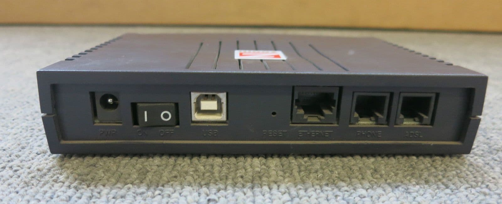 Zoom 5551 Series 1011 Ethernet USB ADSL x4 Modem With AC Power Adapter