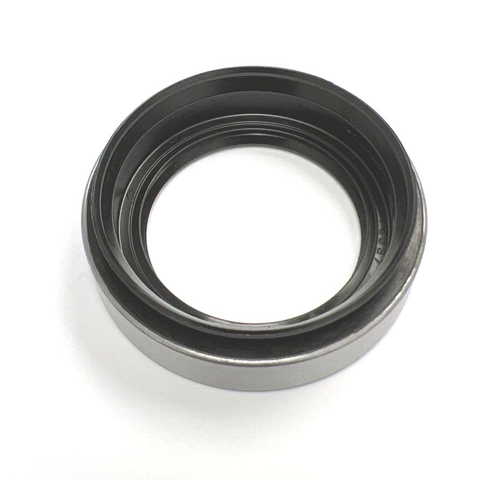Isuzu Trooper 3 5 Petrol UBS26 1998 - Rear Wheel Bearig Oil Seal Outer ...