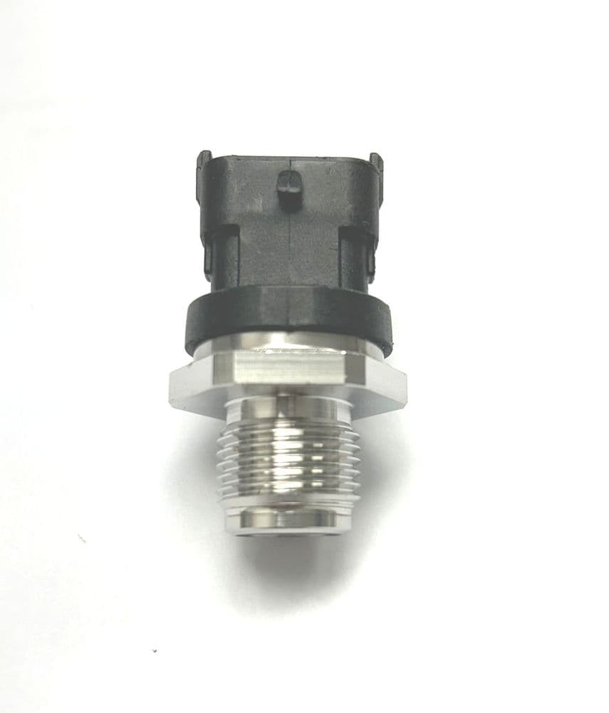 Mitsubishi Fuso Canter FEB71 - 7C18D 4P10-T6 7 5T 2011 - Fuel Rail High ...