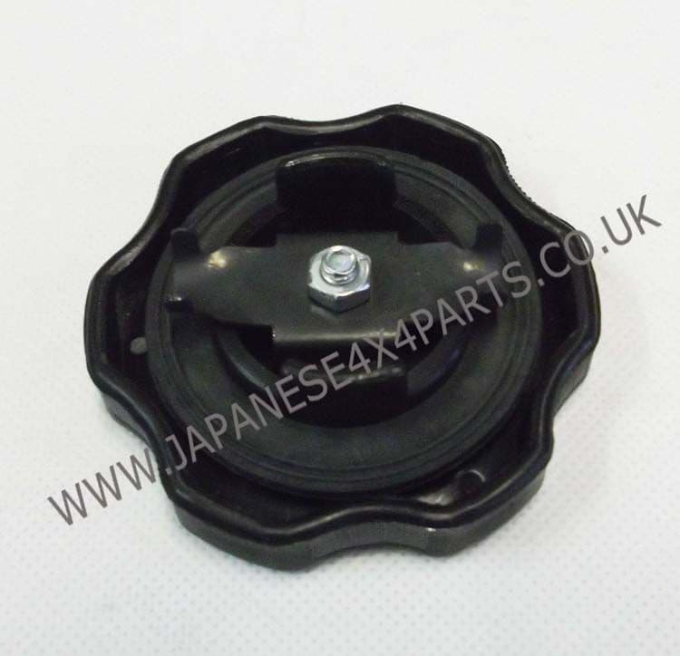 Mitsubishi L200 Pick Up 2 5TD K74 4D56 1996-2007 - Engine Oil Filler Cap