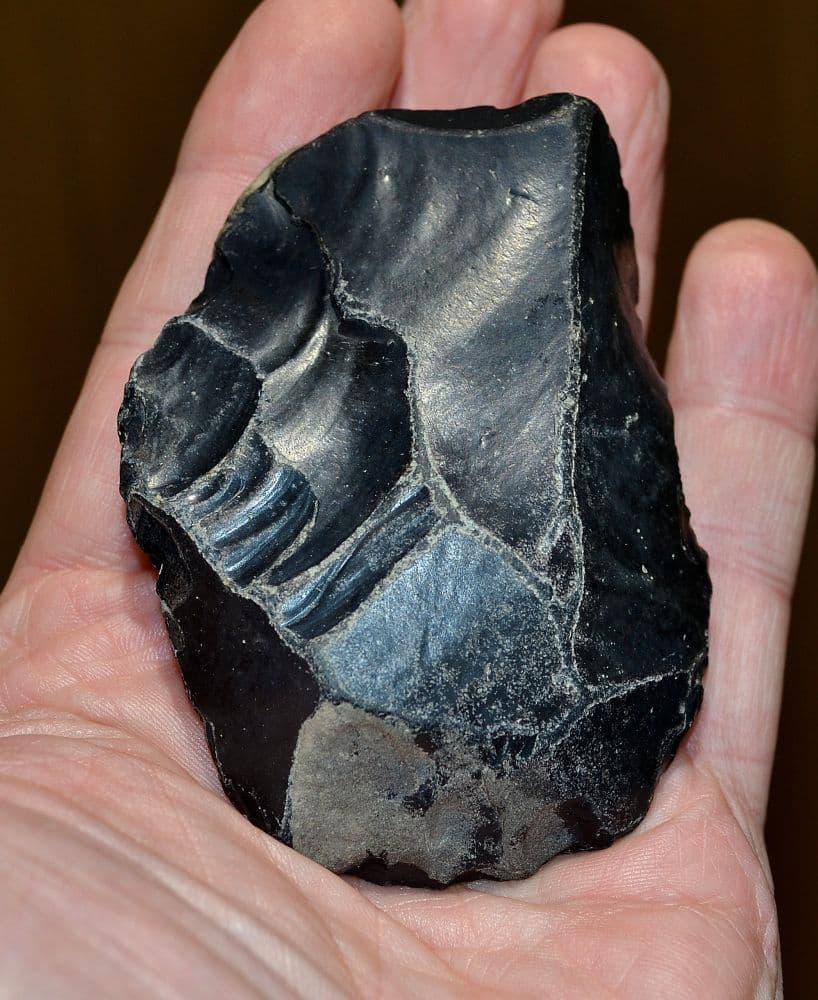 A large Lower Paleolithic "Clactonian" flint flake scraper / blade tool ...