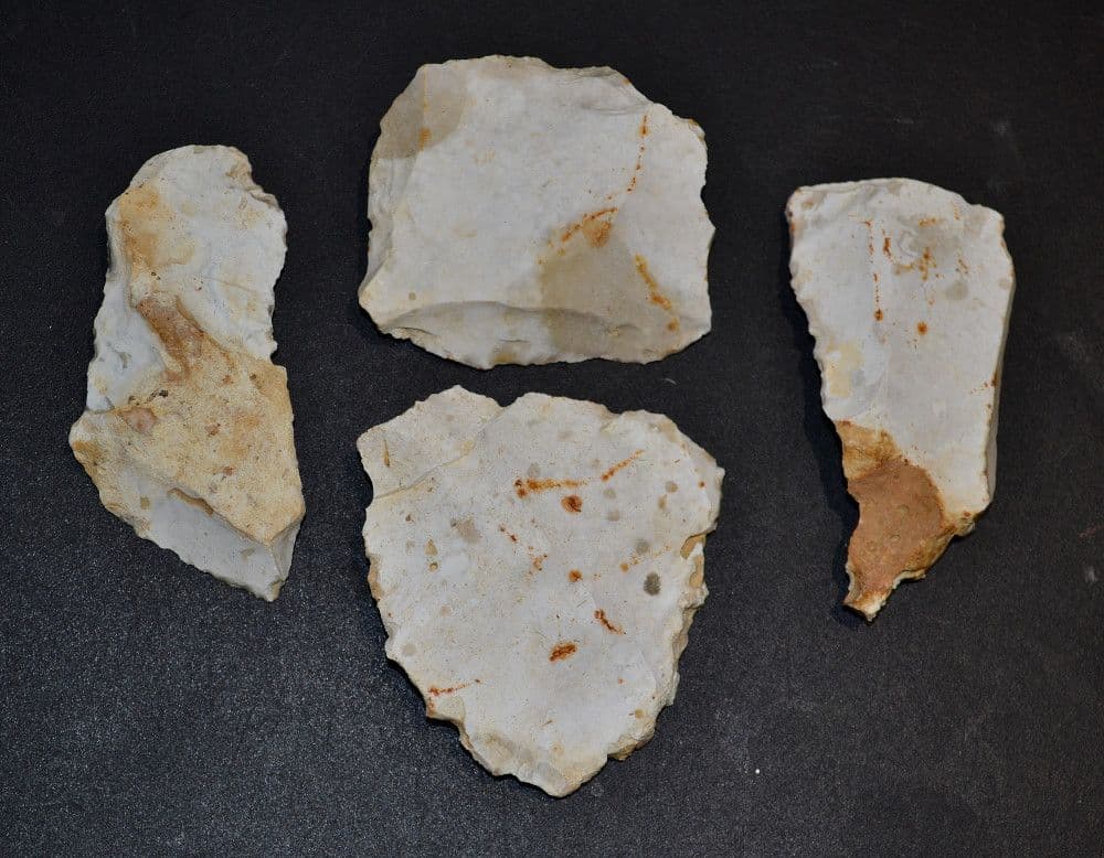 A pleasant group of 4 x Neolithic flint blade tools from Woodhenge ...