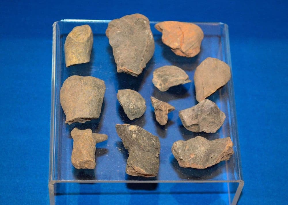 A very cheap group of 12 assorted "Vinca Culture" Early Neolithic ...