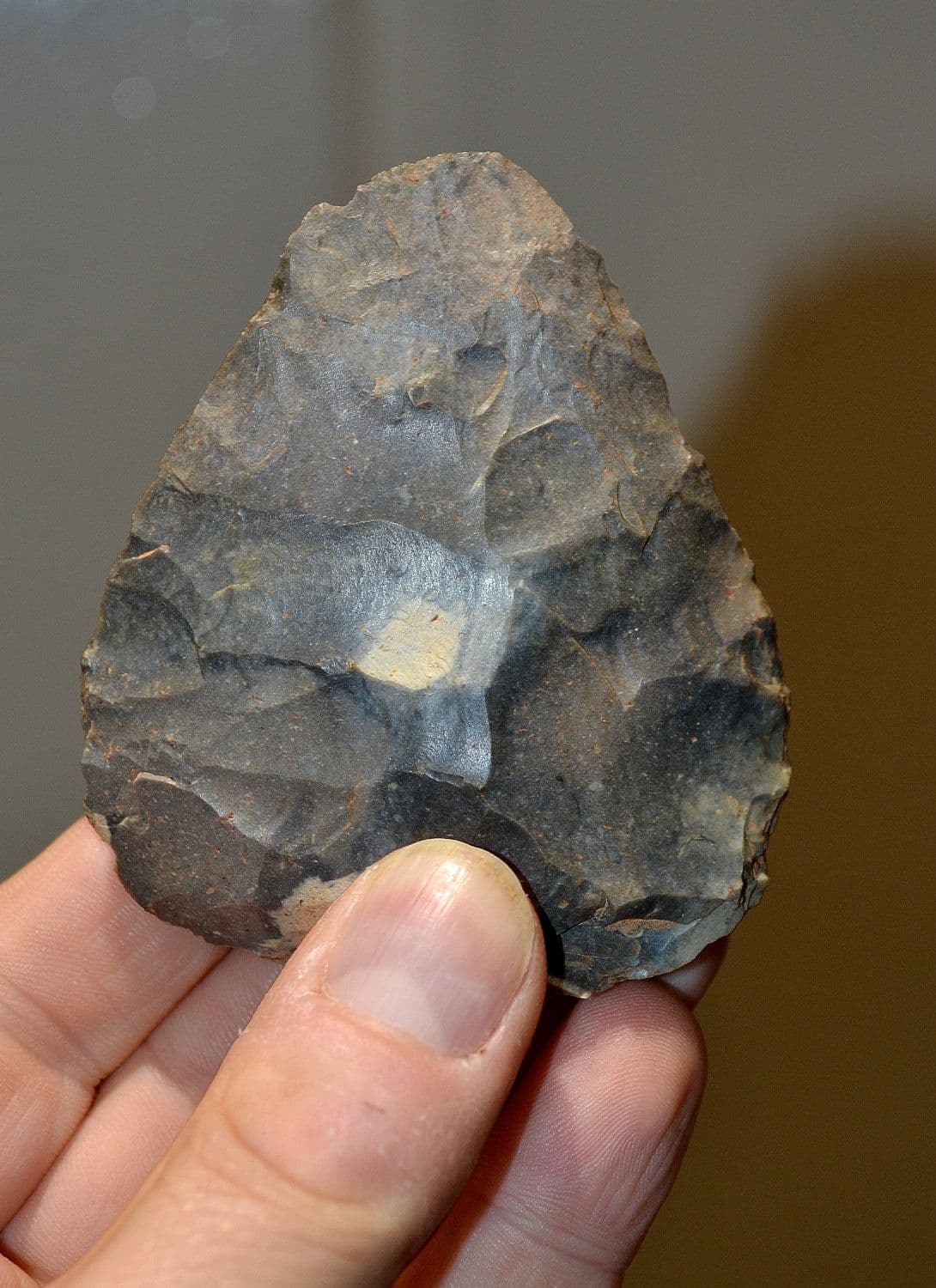 An excellent and well worked Paleolithic Mousterian Neanderthal flint ...