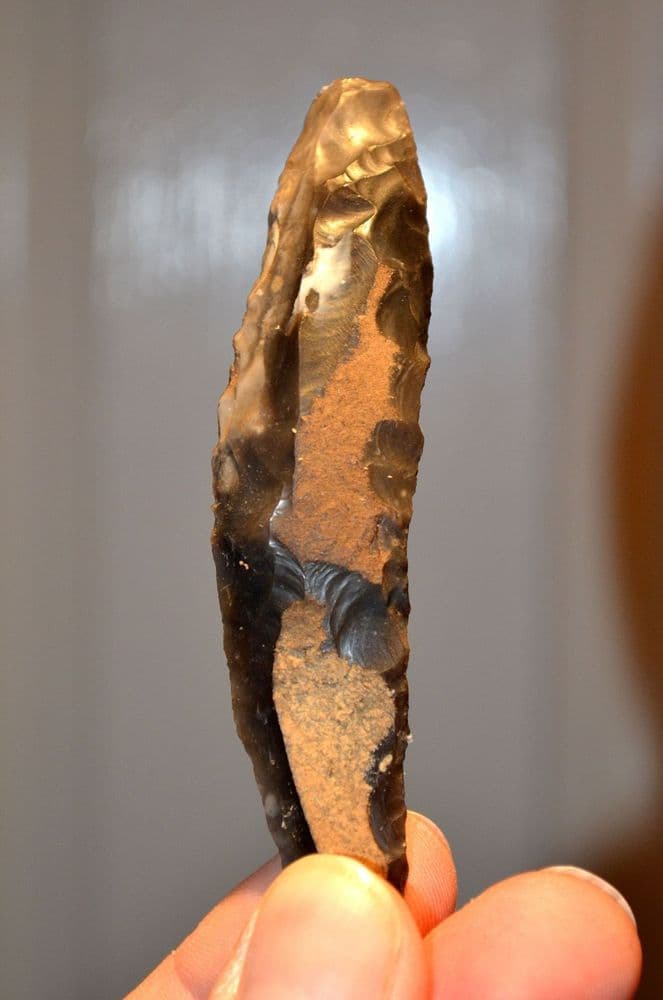 An excellently worked and good sized Neolithic Flint fabricator / Knife ...